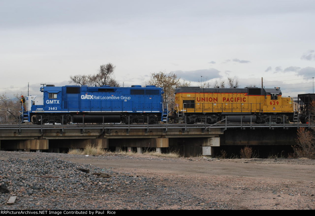 GMTX 2682 & UPY 629 Making A Transfer From BNSF Yard To The UP North Yard